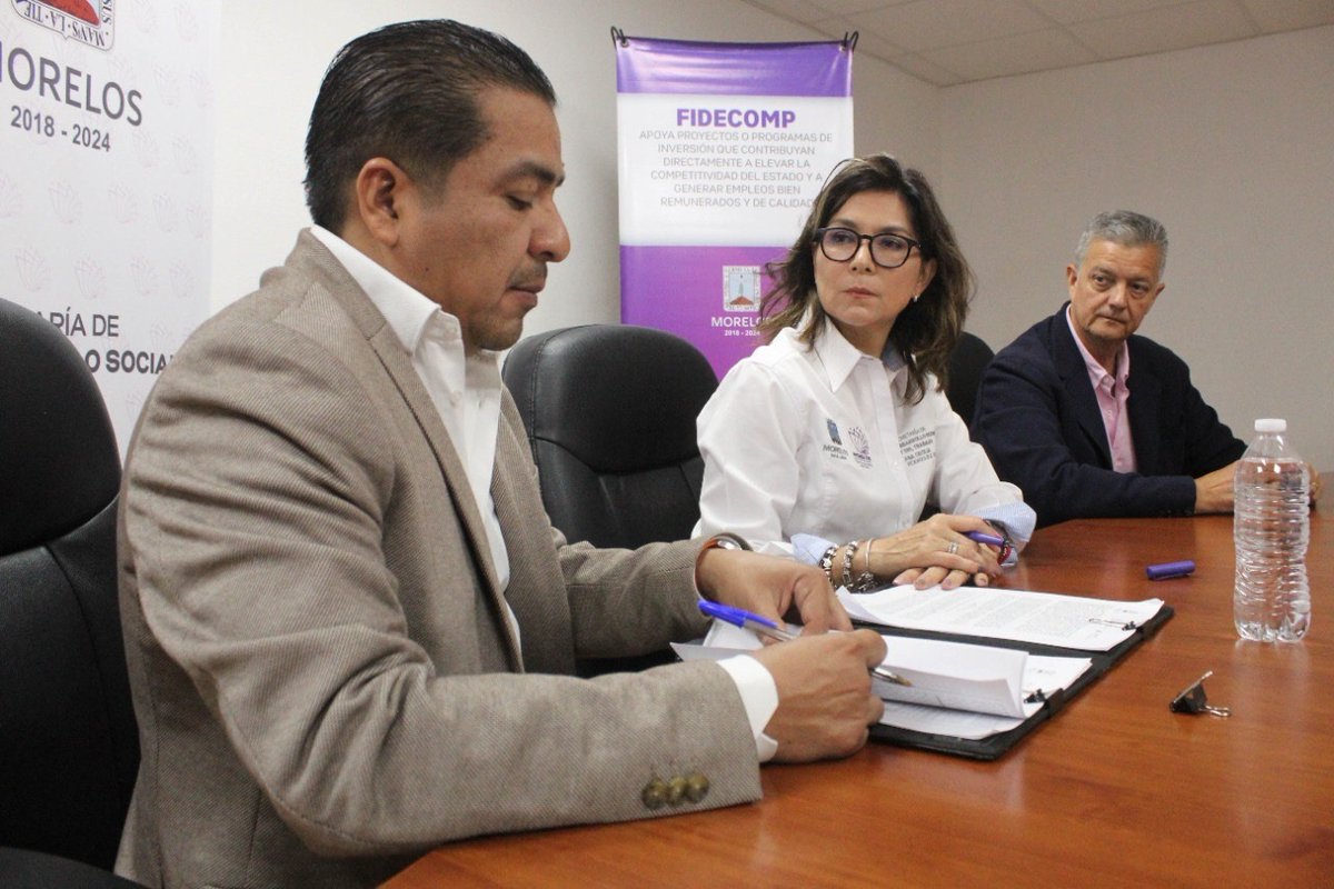 Gobierno de Morelos on Twitter: "Firman @Sedeso_Morelos y @SDEyT_Morelos convenio de ...