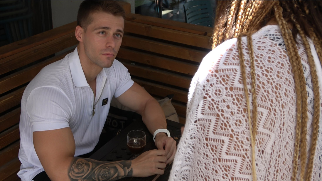 Hunkswrestling on Twitter: "What is that fan asking to Iván Guerrero?"