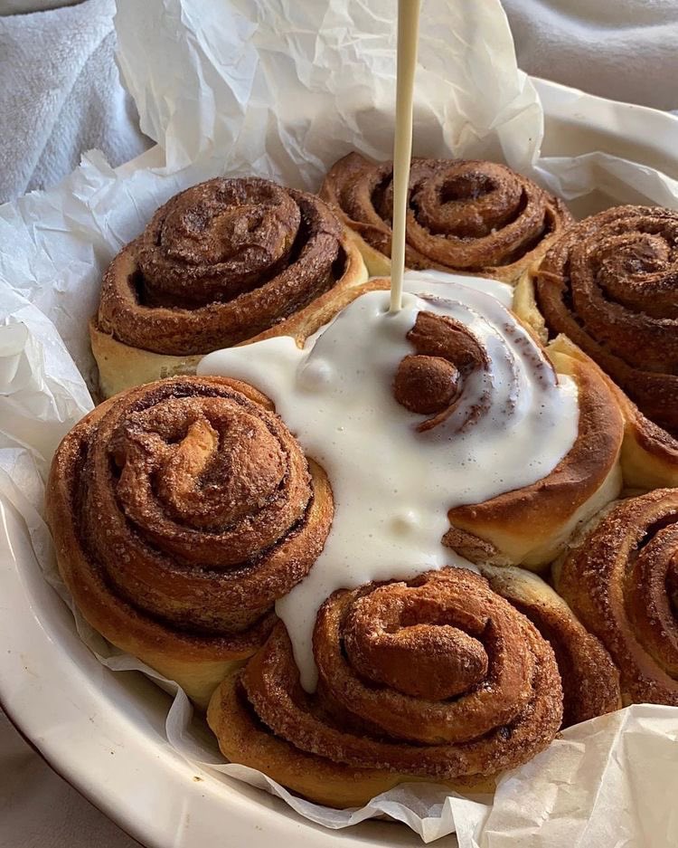 💜 #BushinryuAdvocate. 💜 💁🏾‍♀💋 on Twitter: "RT @liviuuh: fresh cinnamon rolls"