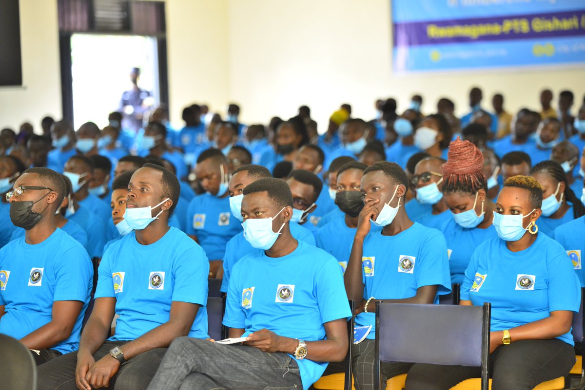 City of Kigali on Twitter: "Atangiza amahugurwa y'Urubyiruko rw'Abakorerabushake rwo muri ...