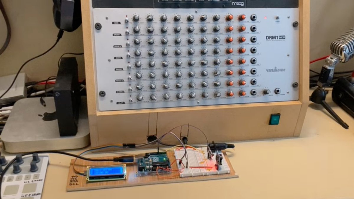 Arduino On Twitter Midi Grandfather Clock With A Vermona Drm 1 Drum Machine And An Arduino