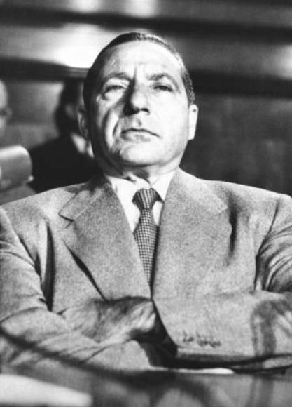 Thread n. 8 Come raccontato nel thread precedente, ai giovani mafiosi ...