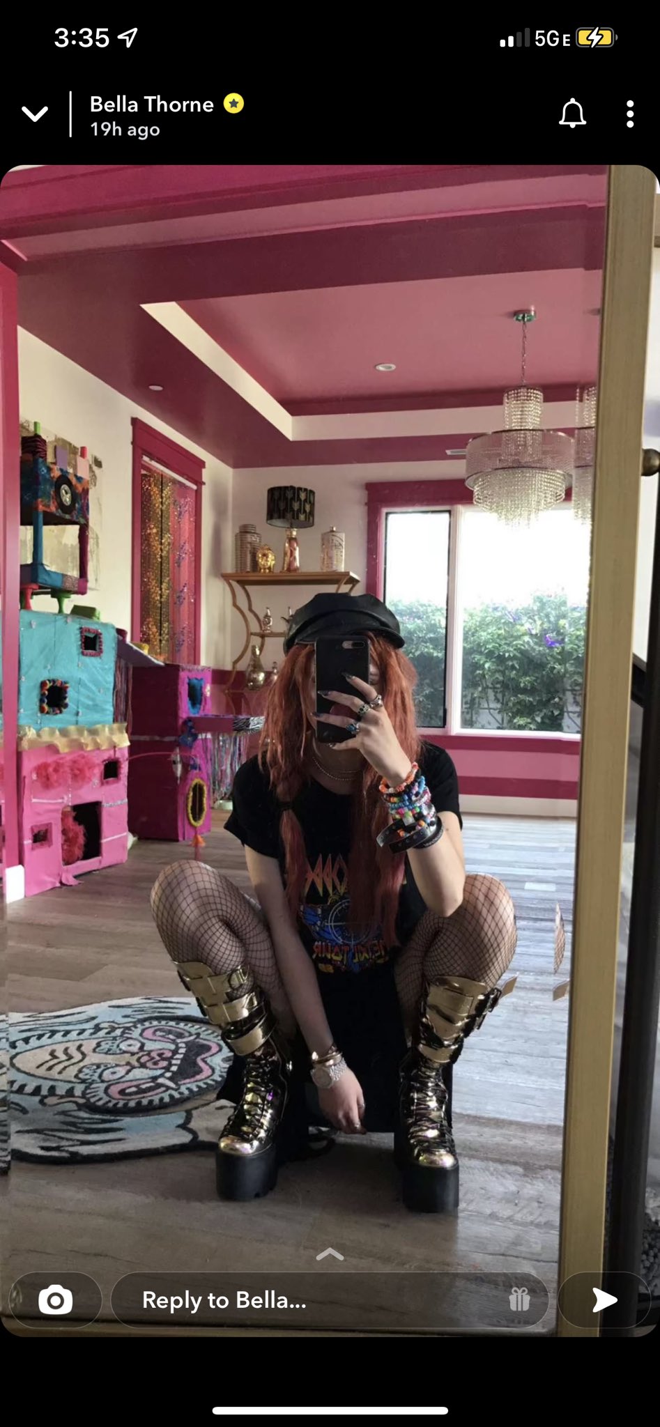 Bella Thorne Updates Fan Account On Twitter Bella Thorne Snapchat Update 👀😏