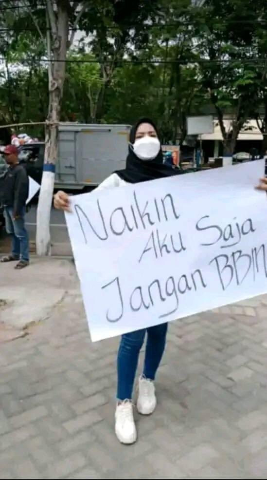 sosmed keras on Twitter: "Mbaknya be like : buseh keren banget gweh https://t.co/eEsHl76a1D ...