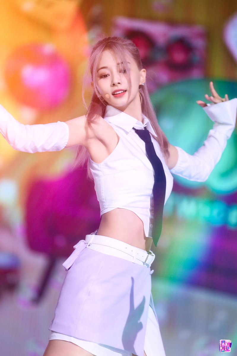 TWICE Indonesia on Twitter: "TWICE Photos on SBS Inkigayo #TZUYU #TWICE #트와이스 @JYPETWICE 🔗 https ...