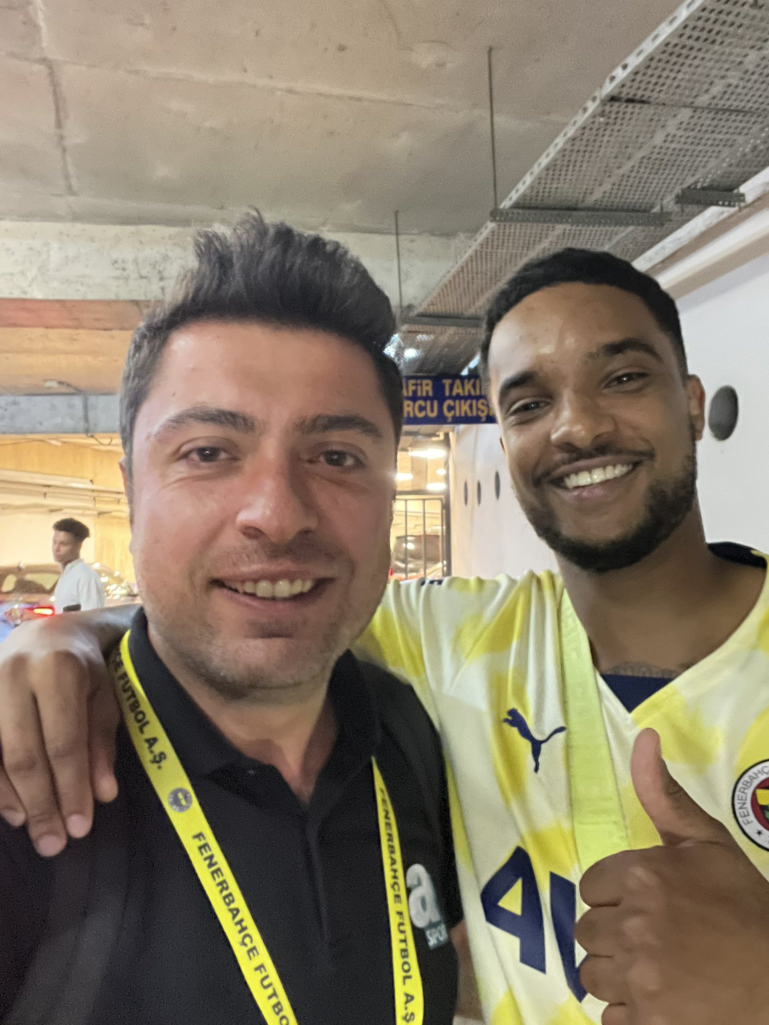 Ahmet Selim Kul on Twitter: "Joshua King’in herkese selamı var 😅 https://t.co/0ALIAZ0sXT" / Twitter