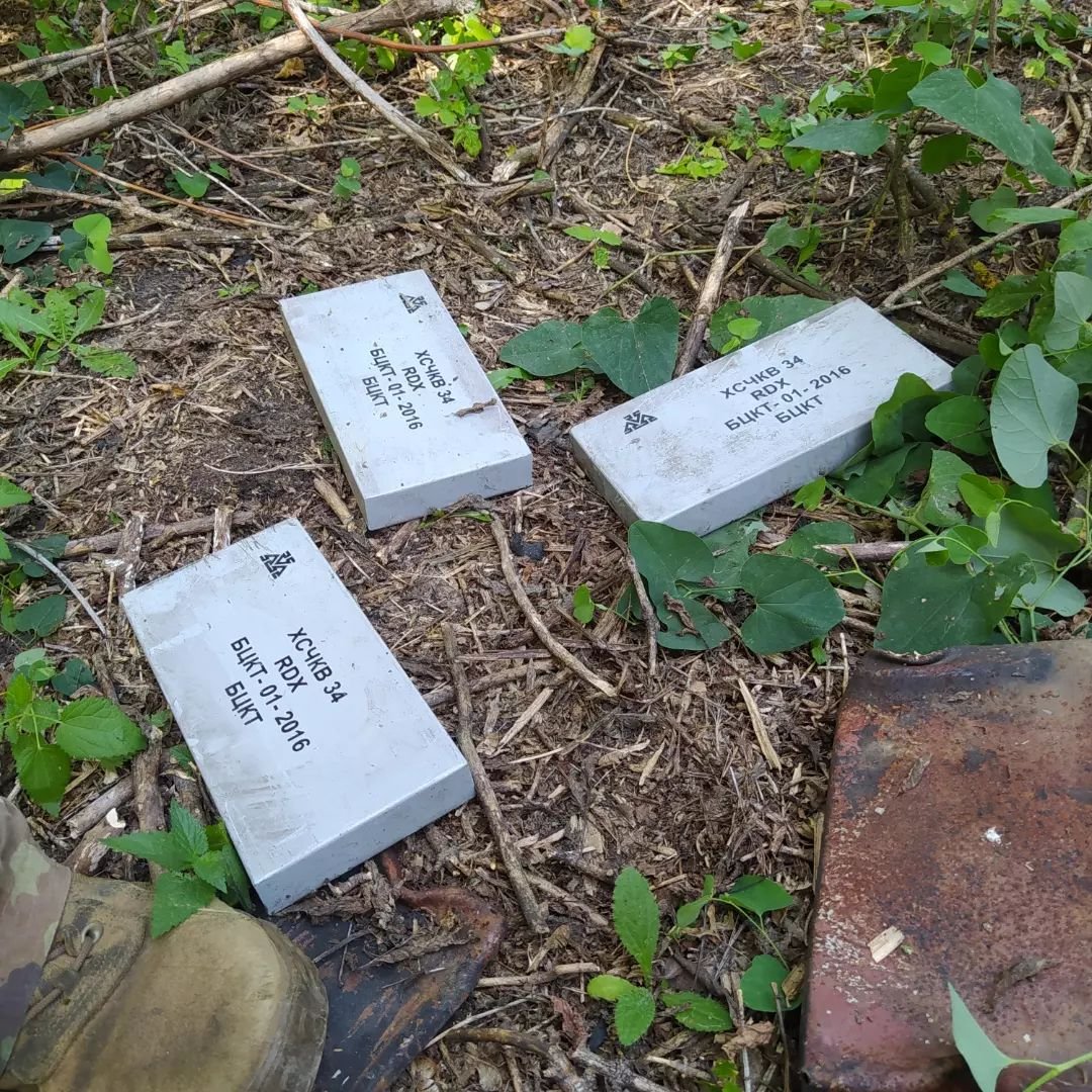 🇺🇦 Ukraine Weapons Tracker on Twitter: "#Ukraine: Many have seen tanks completely stripped of ...