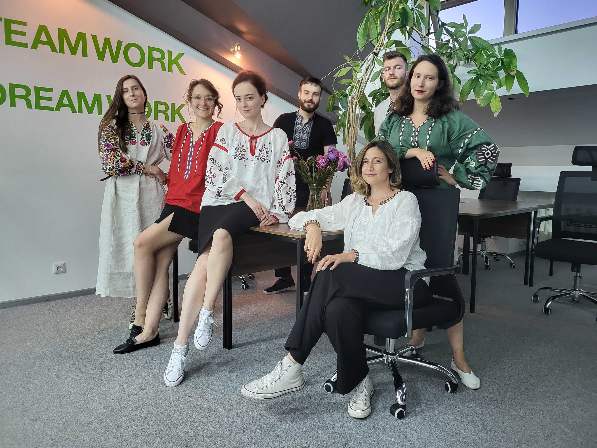 Olga Rudenko on Twitter: "Yesterday in Kyiv: Part of the @KyivIndependent team, wearing our ...