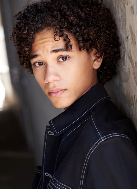 The Spiderwick Chronicles (2022) Simon