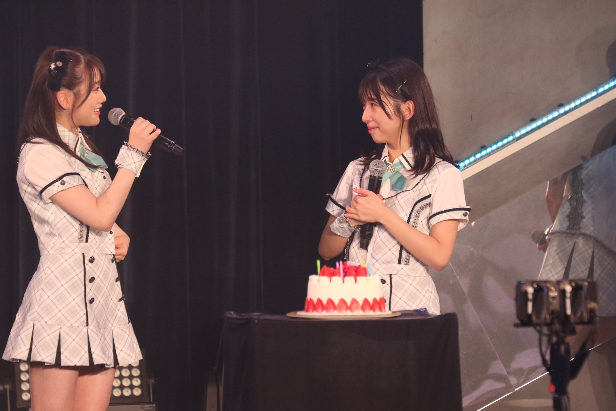 西スポHKT48取材班 on Twitter: "ホッと一息つくと涙が。豊かな感受性もまた、大きな魅力のひとつだなと感じます（F）#HKT48 #堺萌香生誕祭2022 #堺萌香 #小田彩加 ...