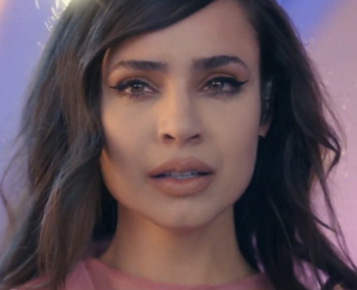 Sofia Carson on Twitter: "RT @daniwar0198: @SofiaCarson TE VENGO LLORANDO TODO EL PACÍFICO ...