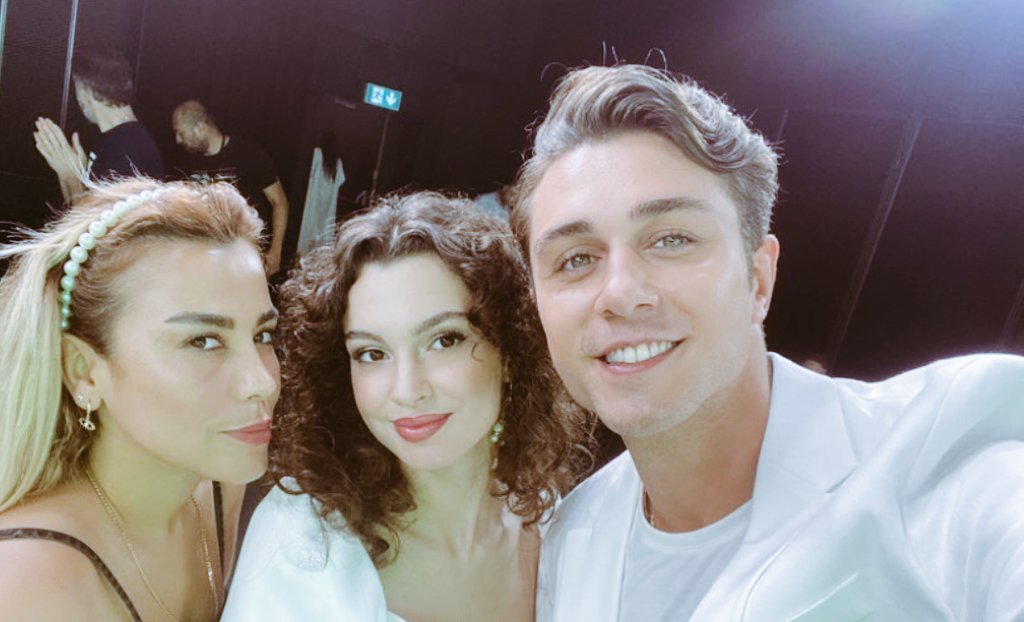 Televizyon Dünyası on Twitter: "Su Burcu Yazgı Coskun & Onur Seyit Yaran 💥 #Kardeşlerim #AsDor # ...