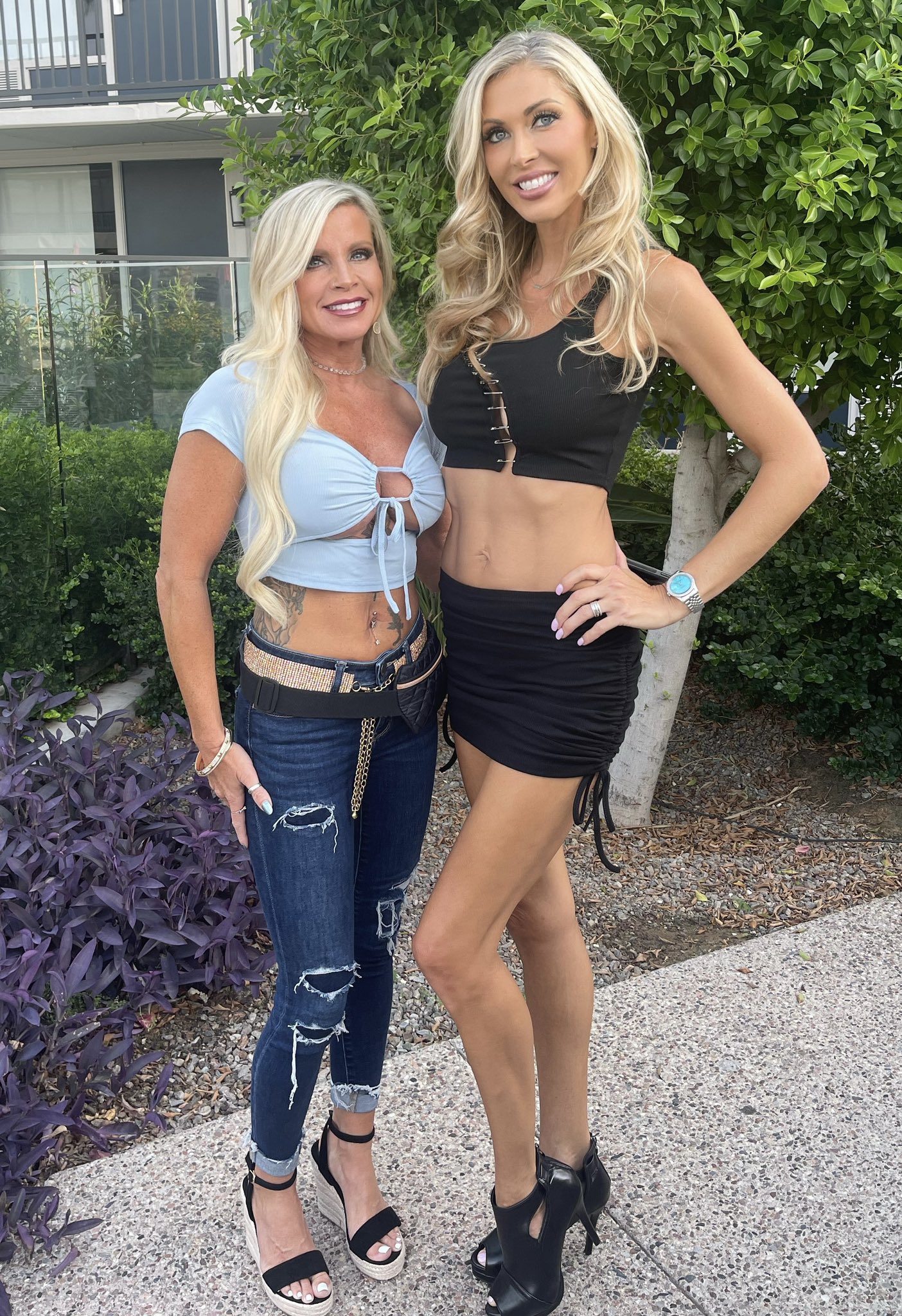 Kristi Kream 💦🍍 on Twitter: "Headed to the Stadium Tour concert with @HollyHotwife and ...