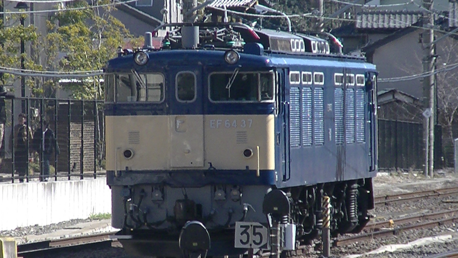 つじかい on Twitter: "EF64 37ってあけぼのも牽引した事あったんやね https://t.co/WiVjffEbrp" / Twitter