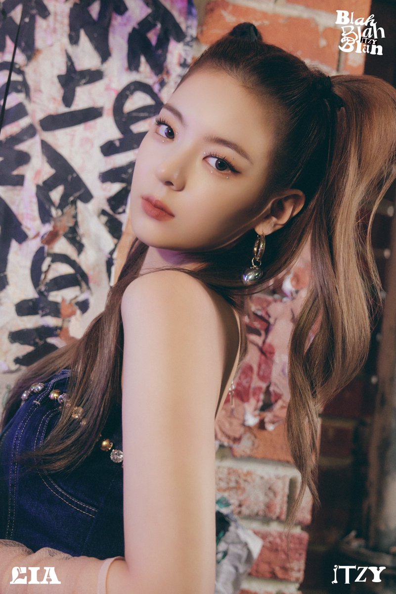Blackpink Itzy On Twitter Rt Jypeitzy Jp Itzy Japan 2nd Single