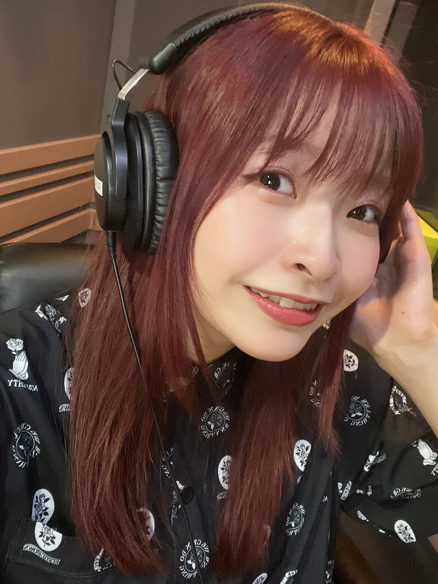 halca on Twitter: "スタジオのヘッドホン変わってた！🎧 https://t.co/GvVE5PRcKh" / Twitter