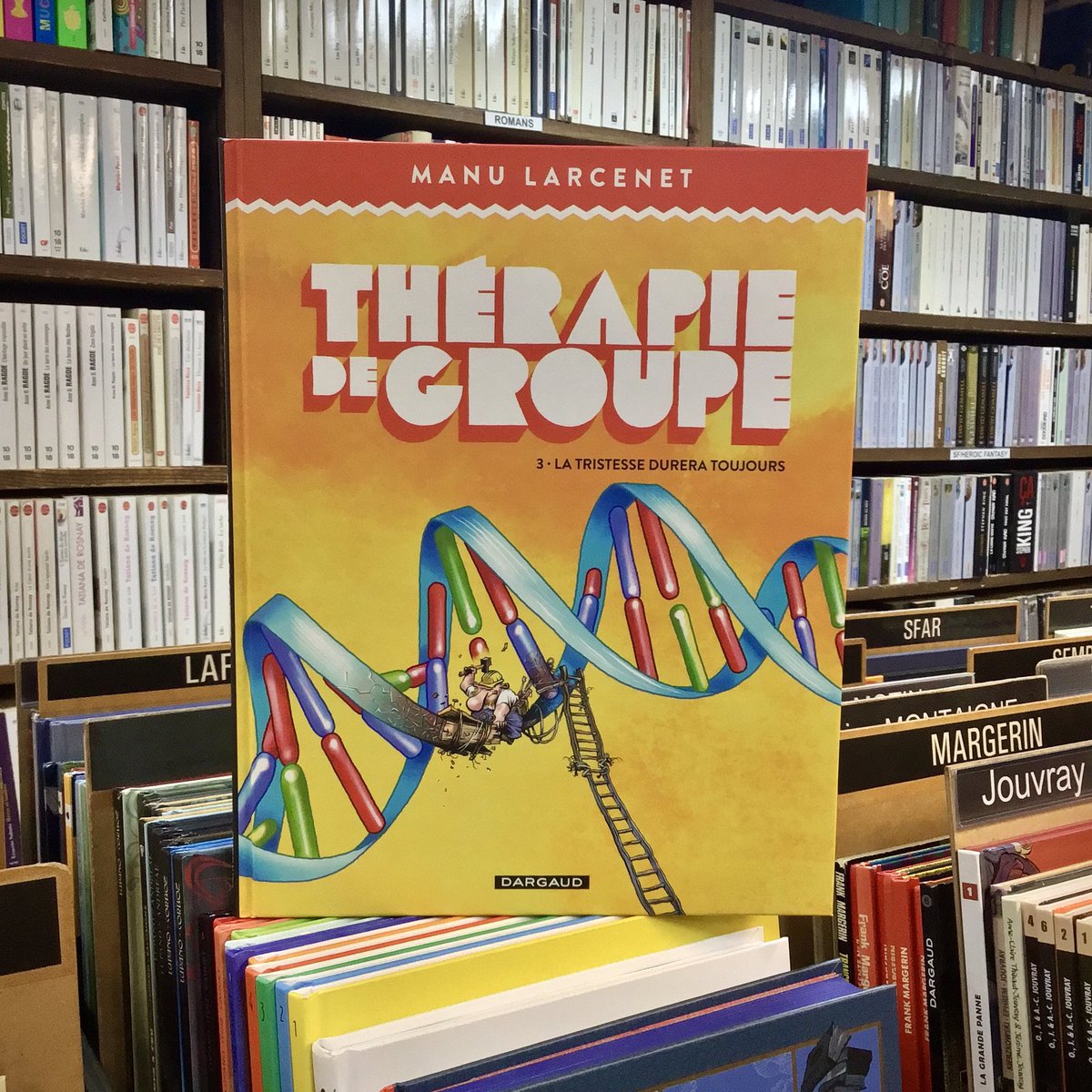 Soldes exceptionnels sur les jeux en bois vintage rue Joseph Serlin ...