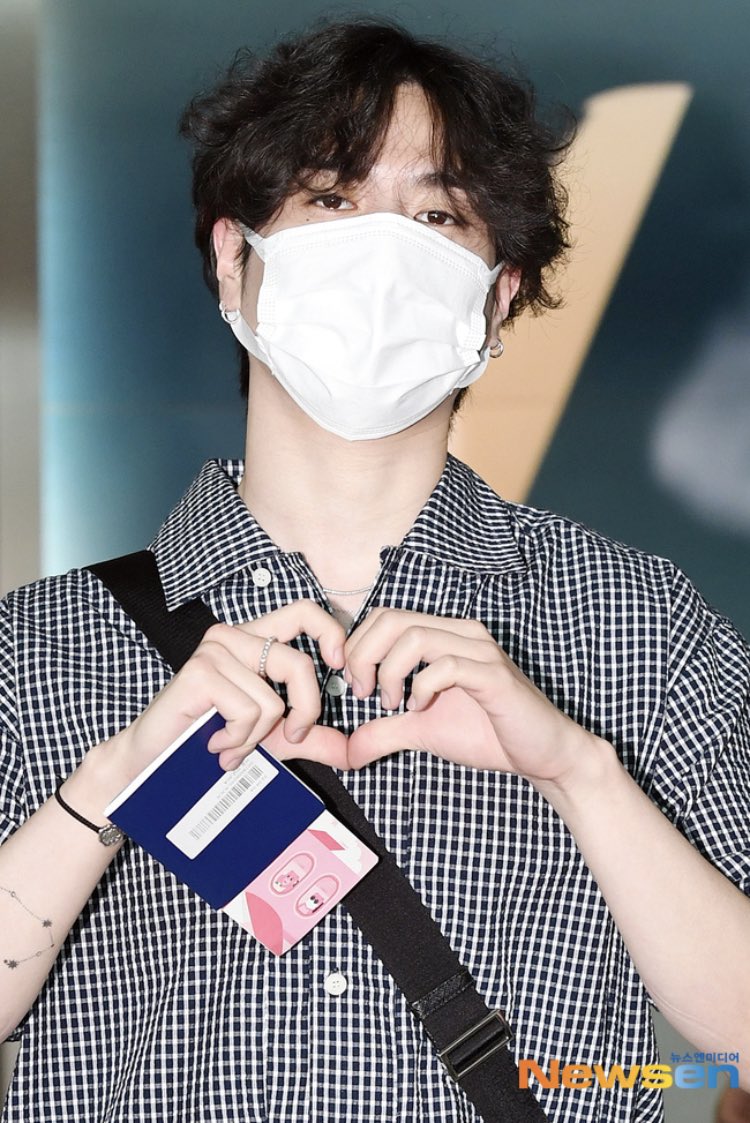 Projects For Yugyeom on Twitter: "[NAVER] 갓세븐 유겸 ‘아가새 사랑해요~’[포토엔HD] - GOT7 Yugyeom “Ahgases, I ...