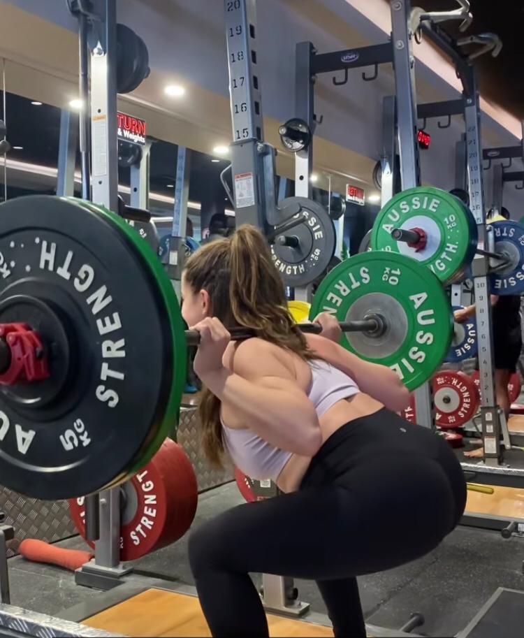 Ruby May on Twitter: "Squats & Fit https://t.co/W5vSco7dC4" / Twitter