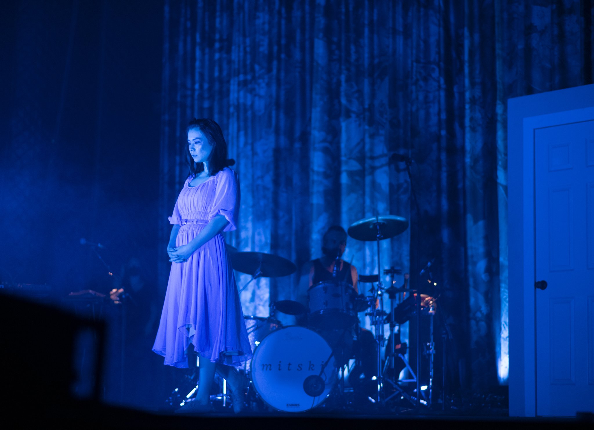 mitski on Twitter: "Mitski in Philadelphia on July 24th. Photos by Julia Leiby. https://t.co ...