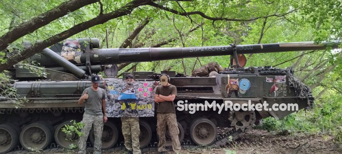 Ukrainian 2S7 Pion heavy artillery striking Russian held positions : r ...