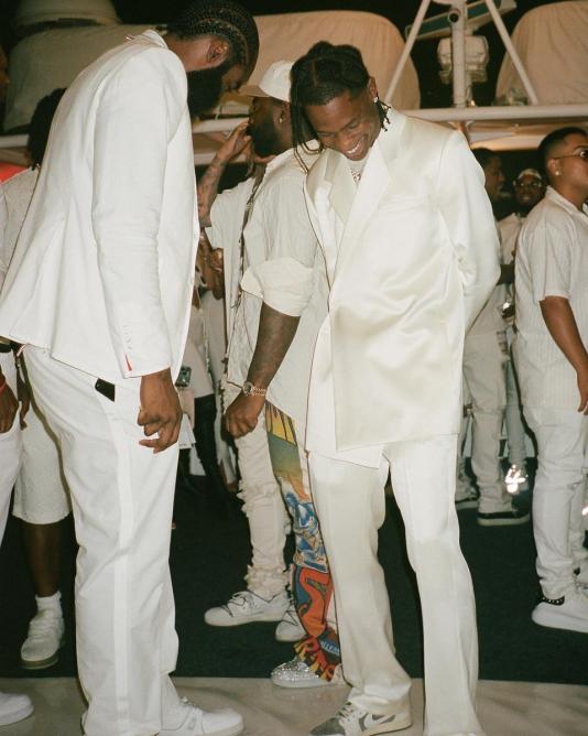 Travis Scott All White Outfit The Travis Scott X Nike Zoom Field Jaxx