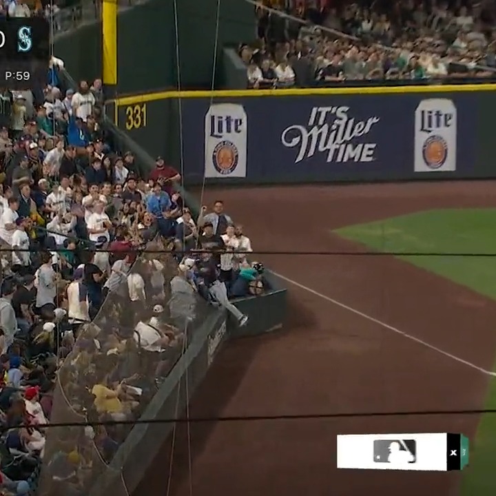 MLB on Twitter: "Steven Kwan goes ALL OUT for the catch! (MLB x @ZipRecruiter)"