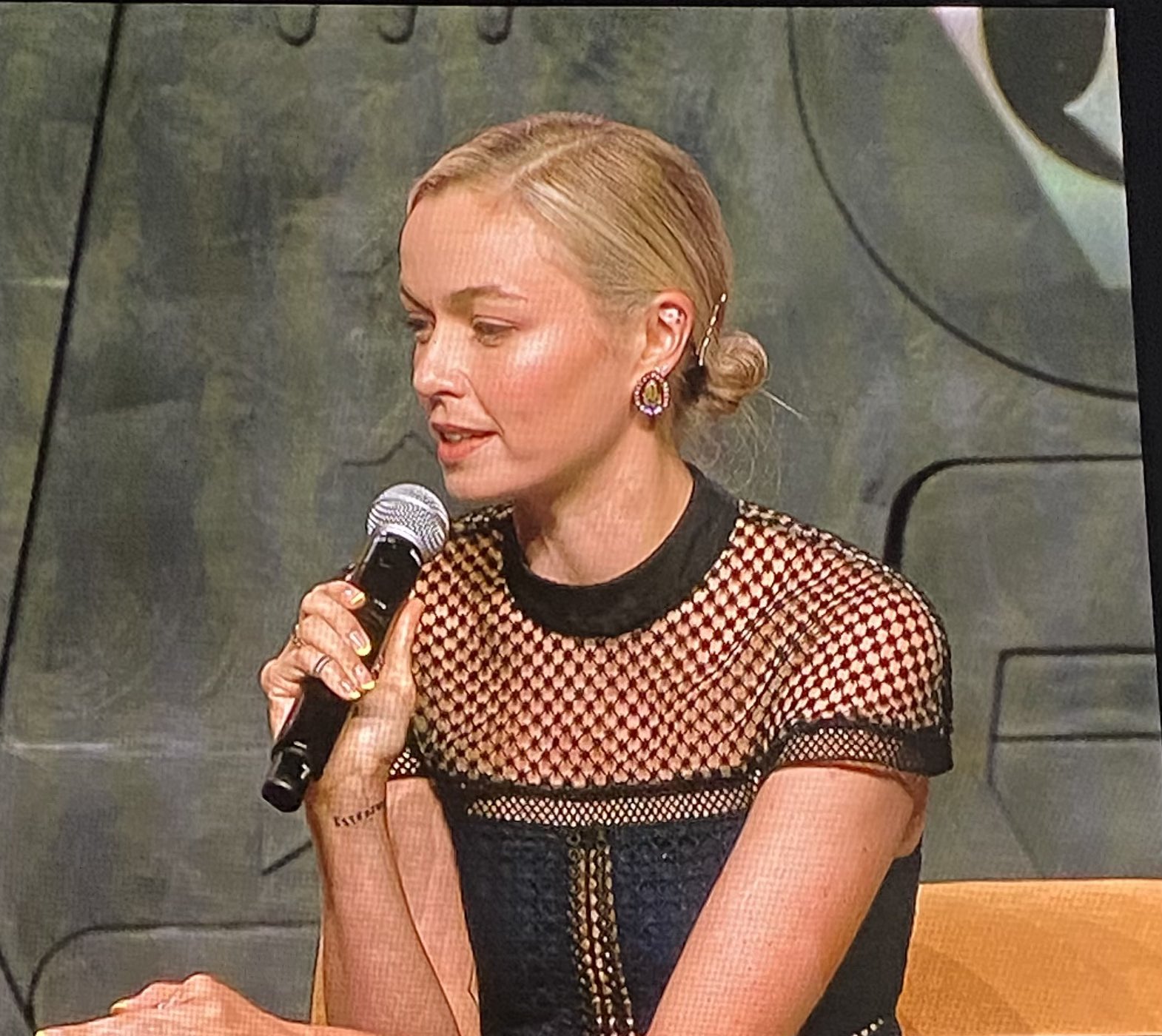 TrekMovie.com on Twitter: "Jess says the fake name for her #StarTrekSNW name was “Miller.” Weeks ...