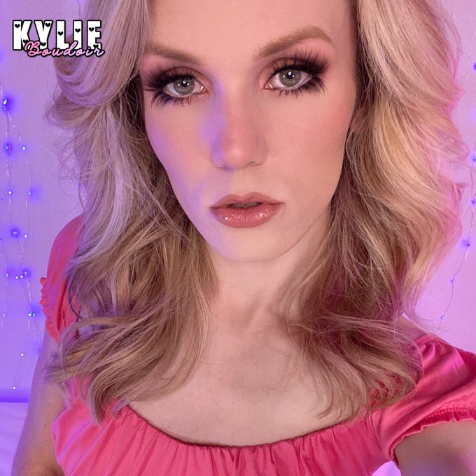 Tw Pornstars πΈπ Kylie Boudoir ππΈ Pictures And Videos From Twitter