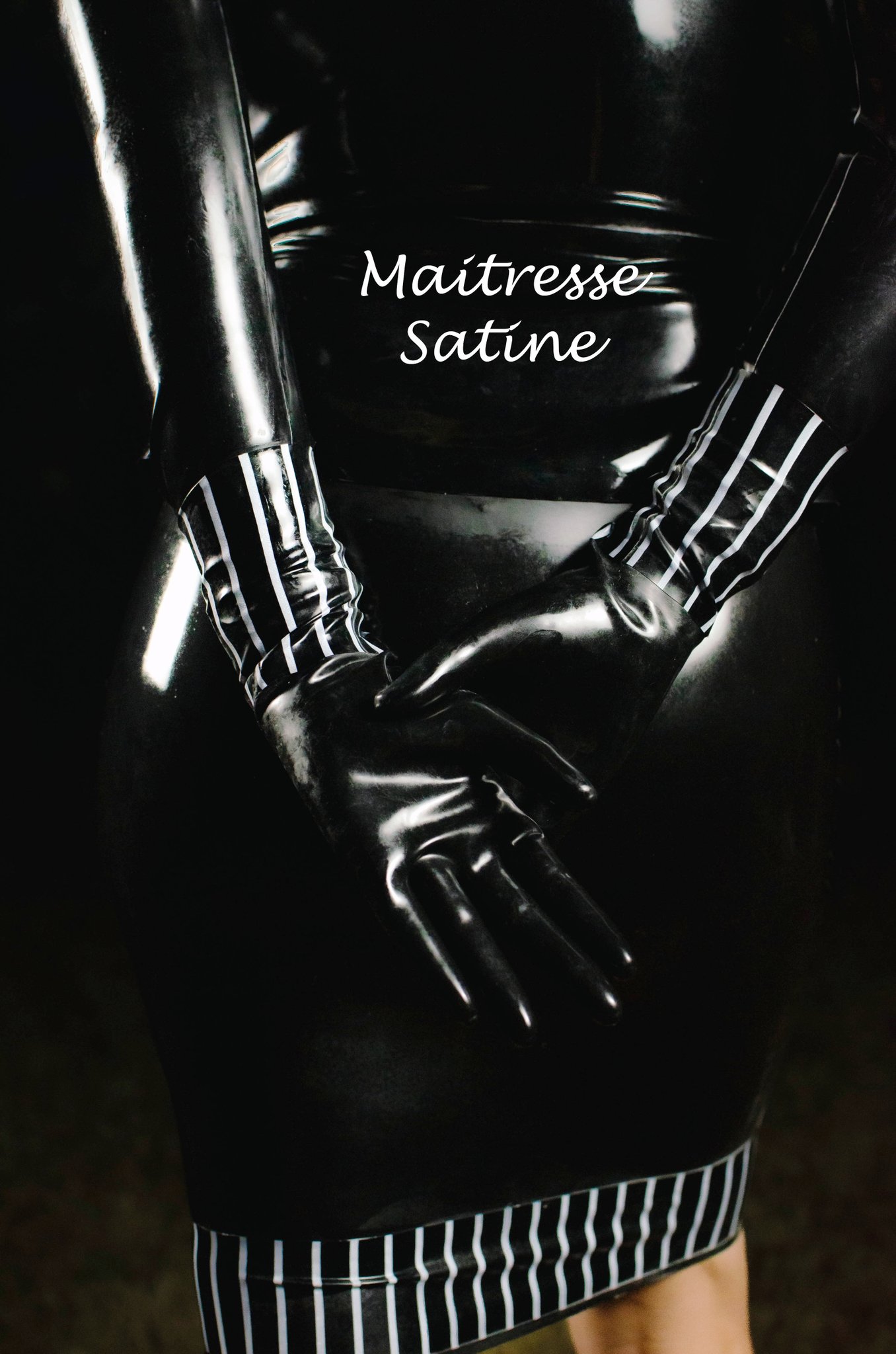 Maitresse Satine on Twitter: "Très bon weekend à vous. Direction la plage🌞 https://t.co ...