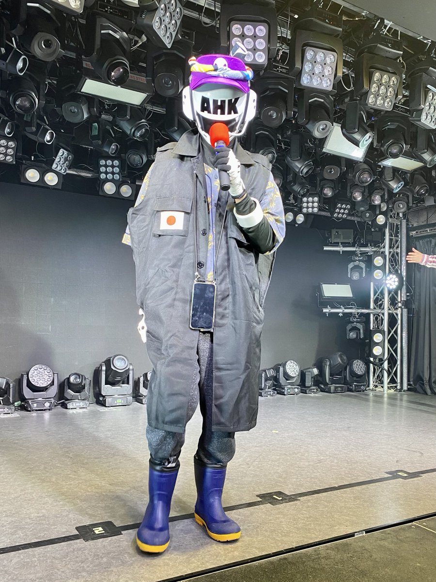 かしわめし on Twitter: "RT @mami_moco: 本日のシャベリンはヤンキーの釣りスタイル(だっけ)でした！ お茶爆で買った船のオールだそうですよ。 #決算公演 #株式会社悪 ...