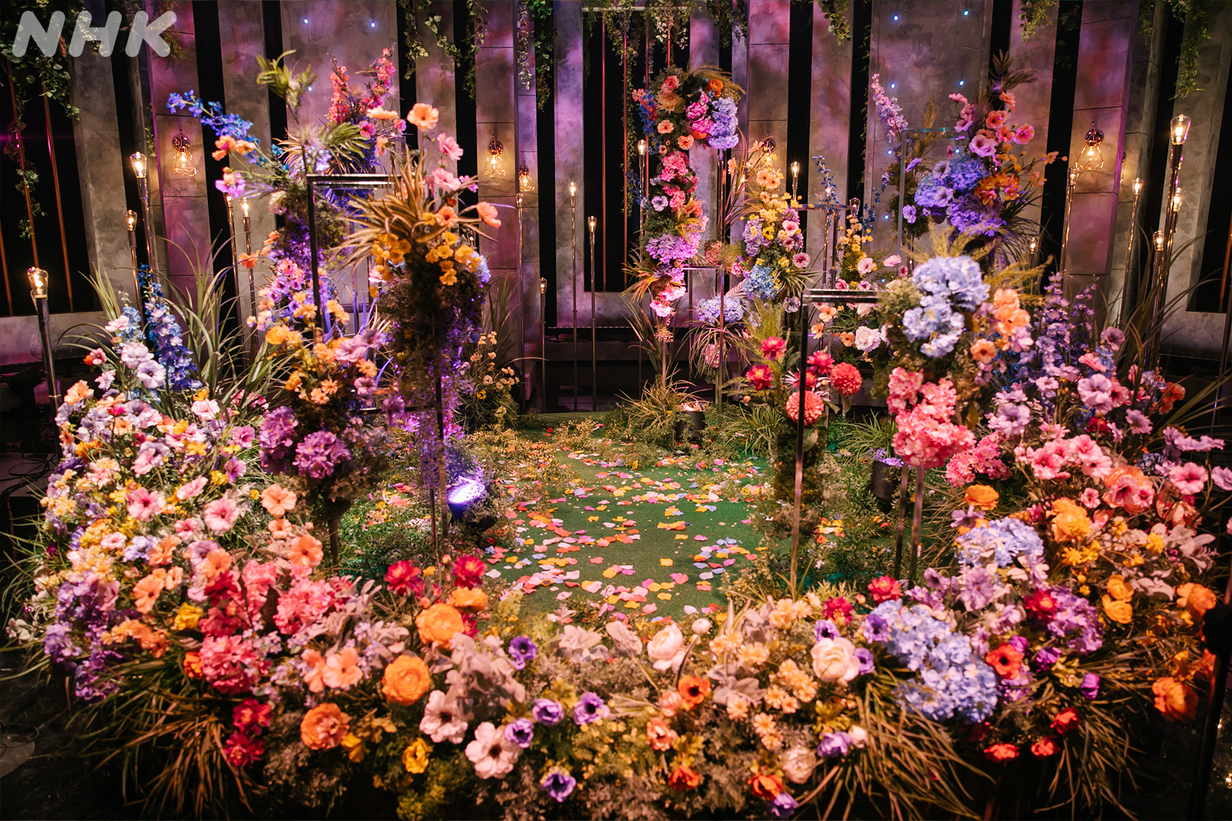 Venue101 on Twitter: "📢#Venue101 インスタライブはじまるよ👀 放送が待ちきれない皆さん…🫶 今夜も生放送直前の101スタジオから 出演者全員でインスタライブやり ...