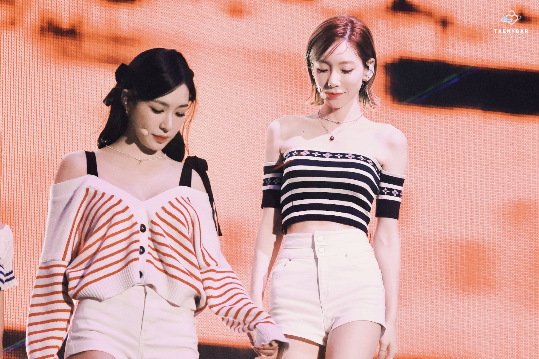 Taenybar태니바 On Twitter 220820 태연 티파니 슴콘 🦋🎀 태니 Taeny Happytaenyday