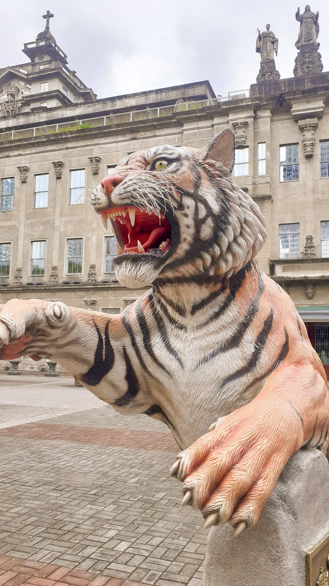 chris on Twitter: "1st day f2f as 4th yr arki student 🥺 https://t.co/vFyMrEVbfN" / Twitter