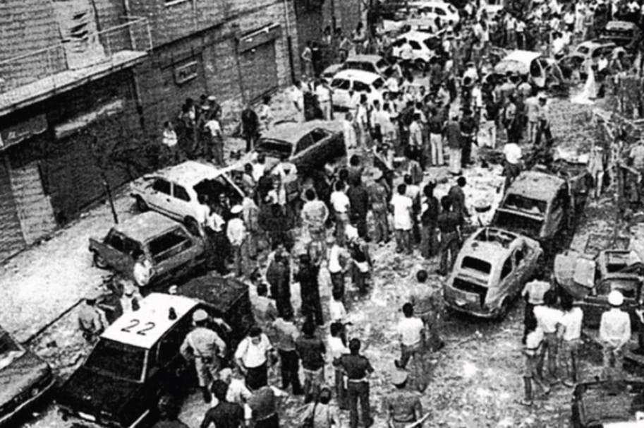 Mario ha 33 anni adora i genitori ed è innamoratissimo della moglie e ...