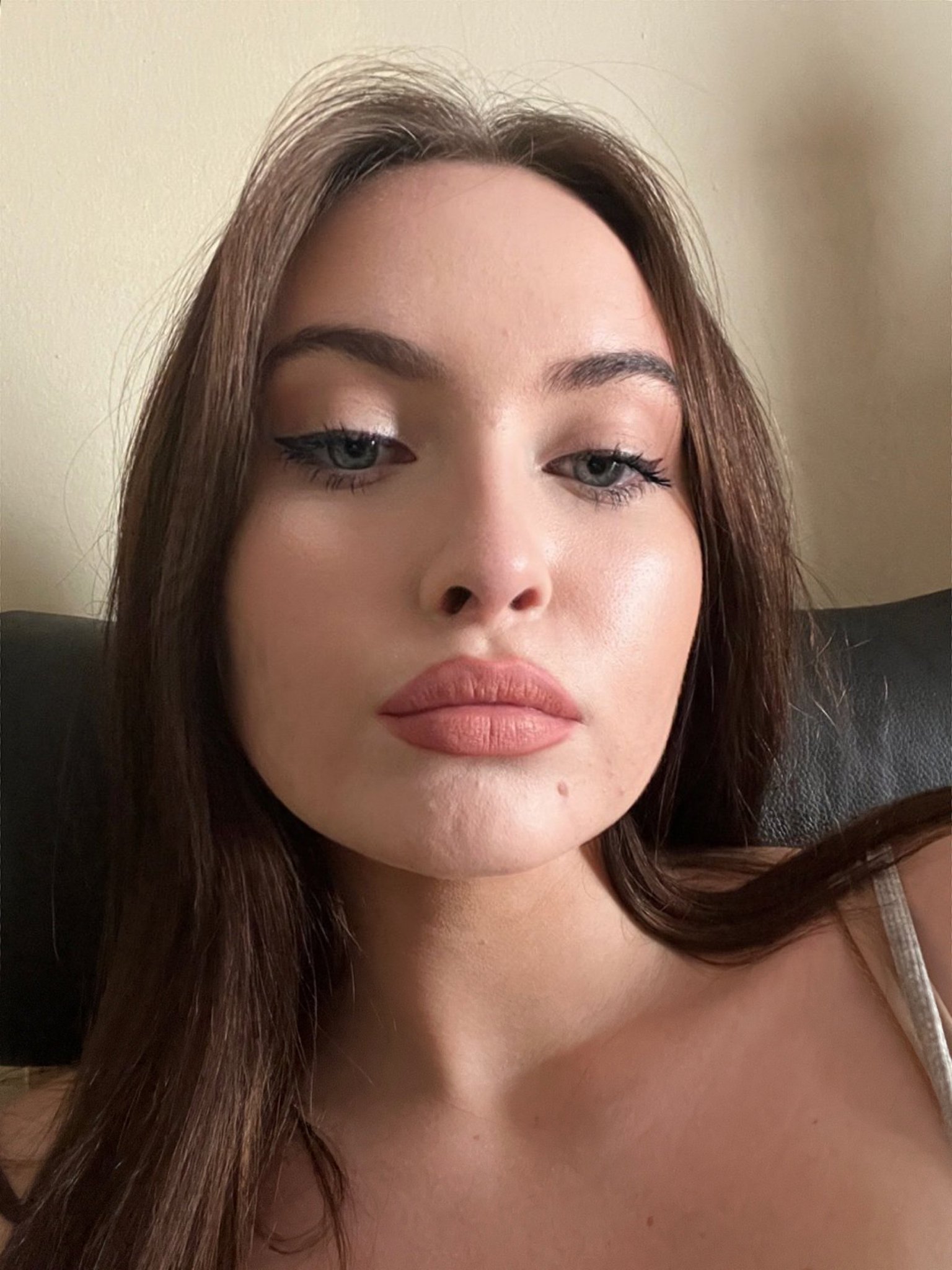 TW Pornstars - 1 pic. Erin🦋. Twitter. luv my face. 9:10 PM - 27 Aug 2022