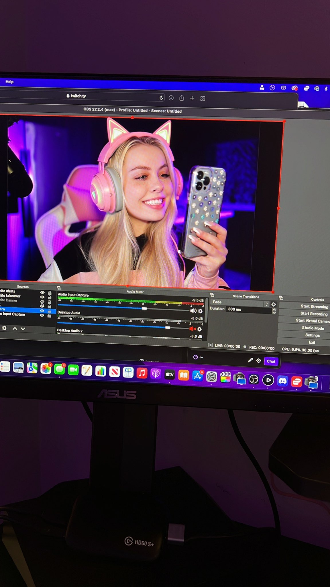 𝒽𝒶𝓁𝑒𝓎 🌸 on Twitter: "your fave petite princess is going live at 1PM PST on twitch tomorrow 🫡💖 ...