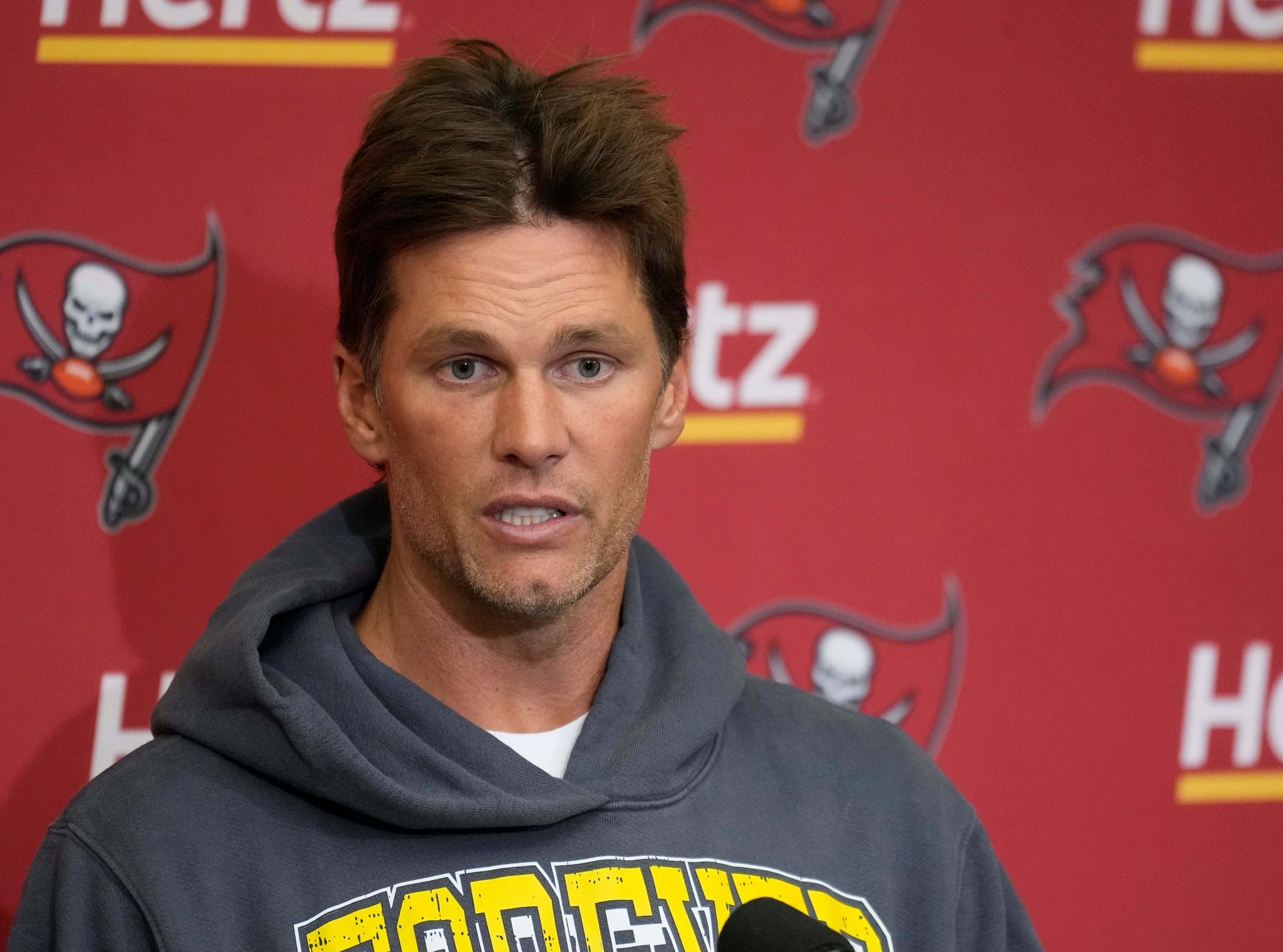 Tom Brady’s back after yet another round of Botox | More Sports