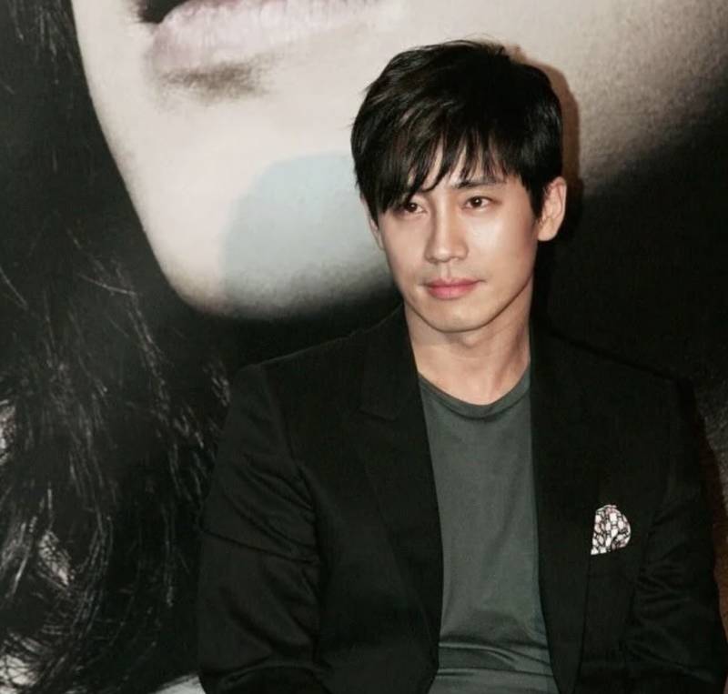 인스티즈(instiz) on Twitter: "2000년대 초반 여자들의 이상형 1위 배우 근황 (링크에 더있어요👉) https://t.co/ha1L0aaHDz https ...