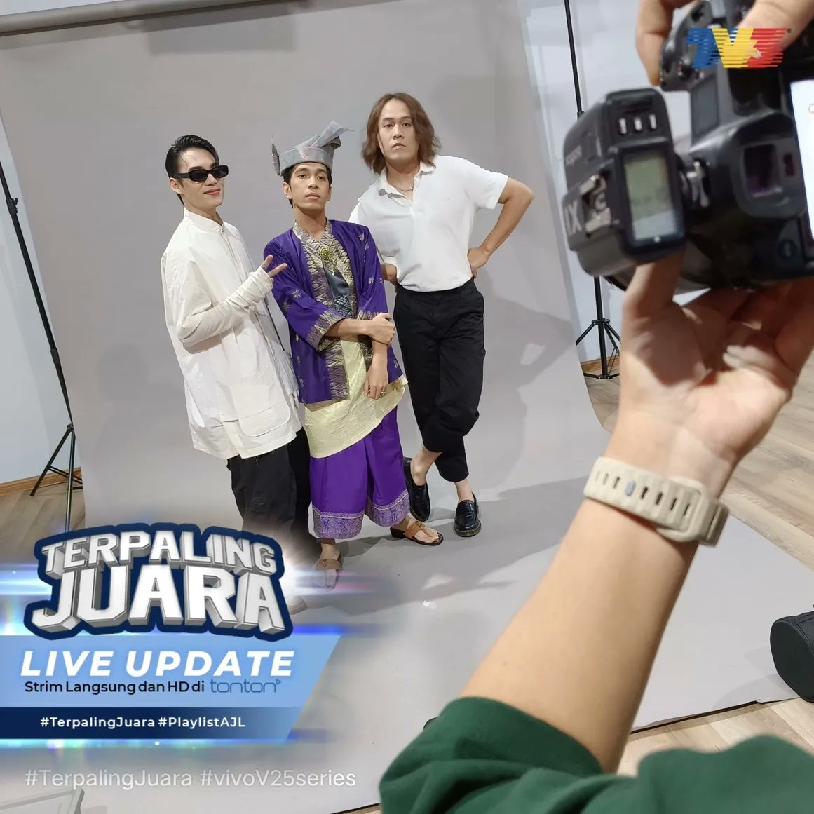 tv3malaysia on Twitter: "Nampaknya kapten dah bersedia untuk live malam ni. Good luck semua 💪 ...