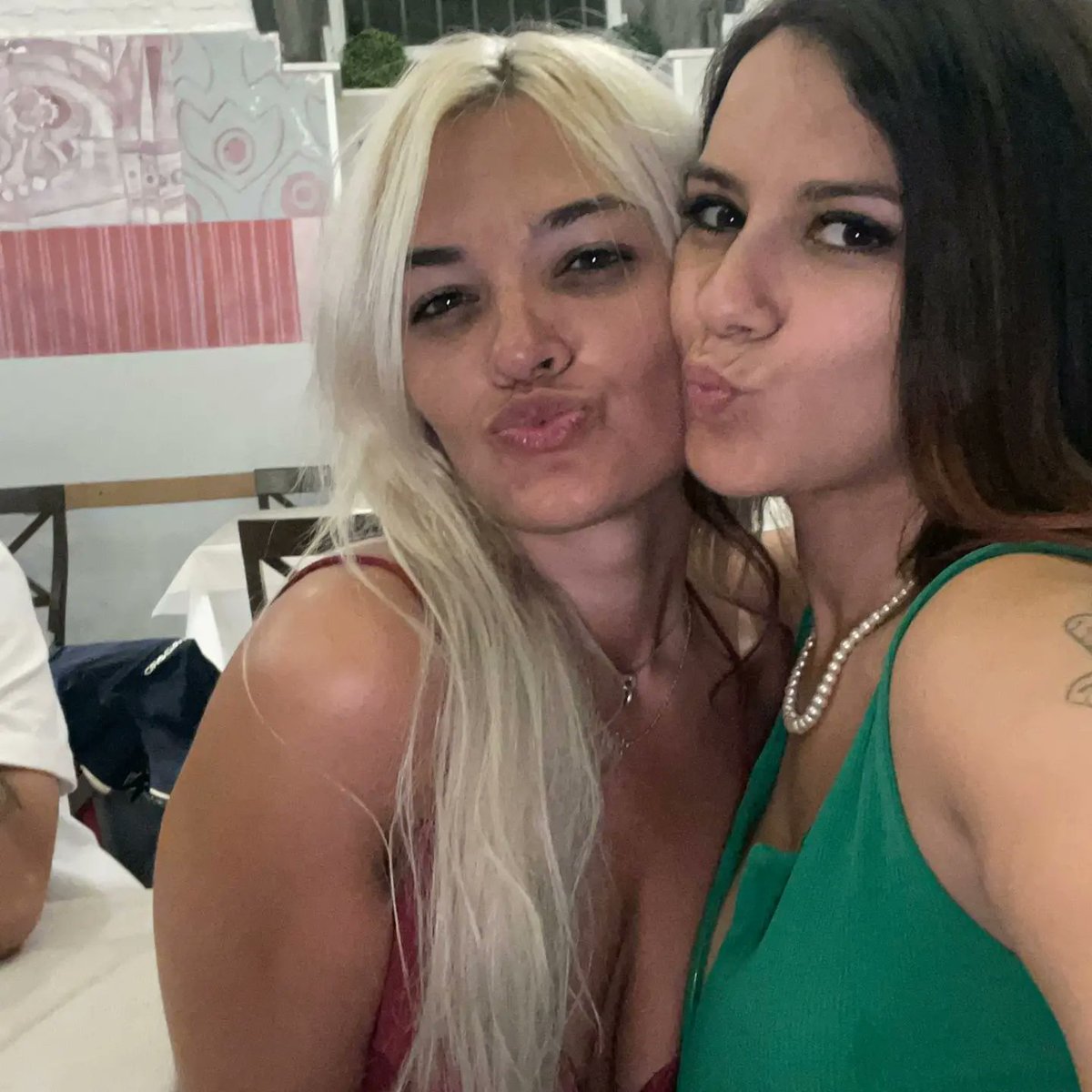 Mariangela_8 on Twitter: "La parte più bella ️ @emilly18_9"