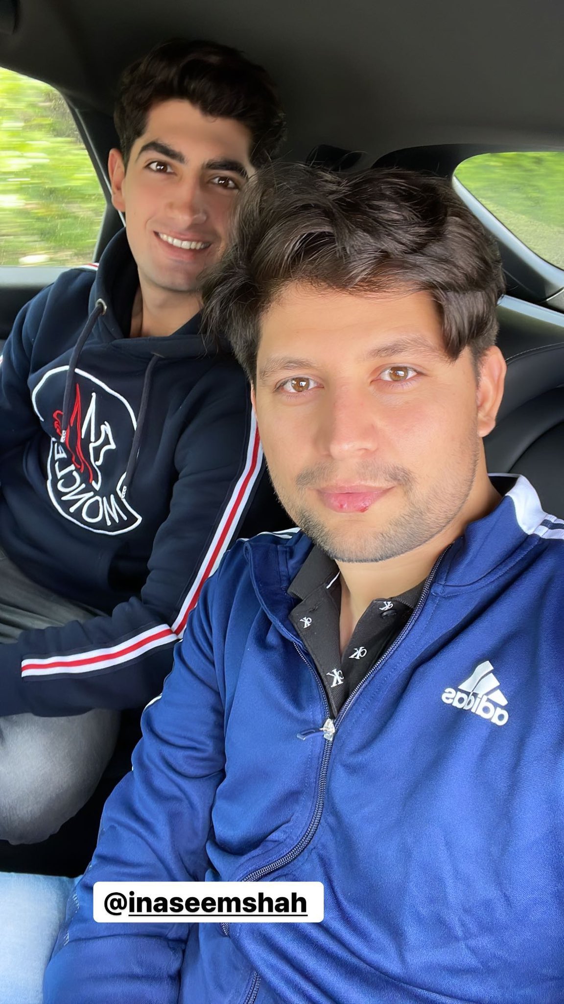 Ihtisham Ul Haq on Twitter: "Sara kamaal esi selfie ka hai😂😂 @iNaseemShah https://t.co ...