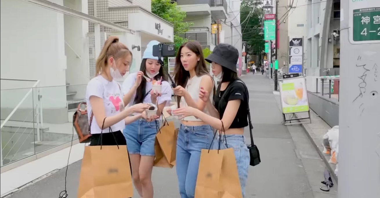 joe on Twitter: "imagine seeing le sserafim on the streets https://t.co/VSppYgfMlZ" / Twitter