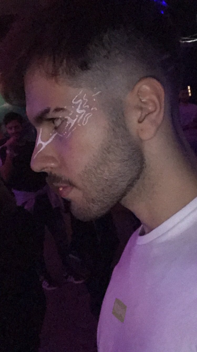 𝔪𝔞𝔱𝔥𝔢𝔲𝔰 𝔥𝔢𝔯𝔫𝔞𝔫𝔡𝔢𝔷 🐆 on Twitter: "a puta que pariu meu delineado ontem https://t.co/BDfJEudL1r ...