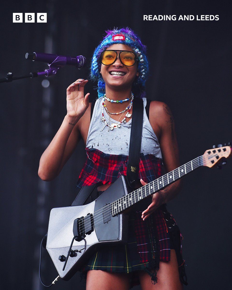 Willow Smith Teeth