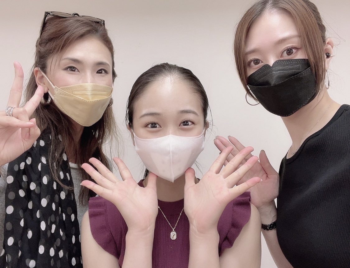 天翔愛official on Twitter: "今日は #リビミュ で歌います🌹 渋谷で皆さんにお会いできるのを楽しみに 19:30からライブ配信でもお楽しみください 🎟↓ http ...