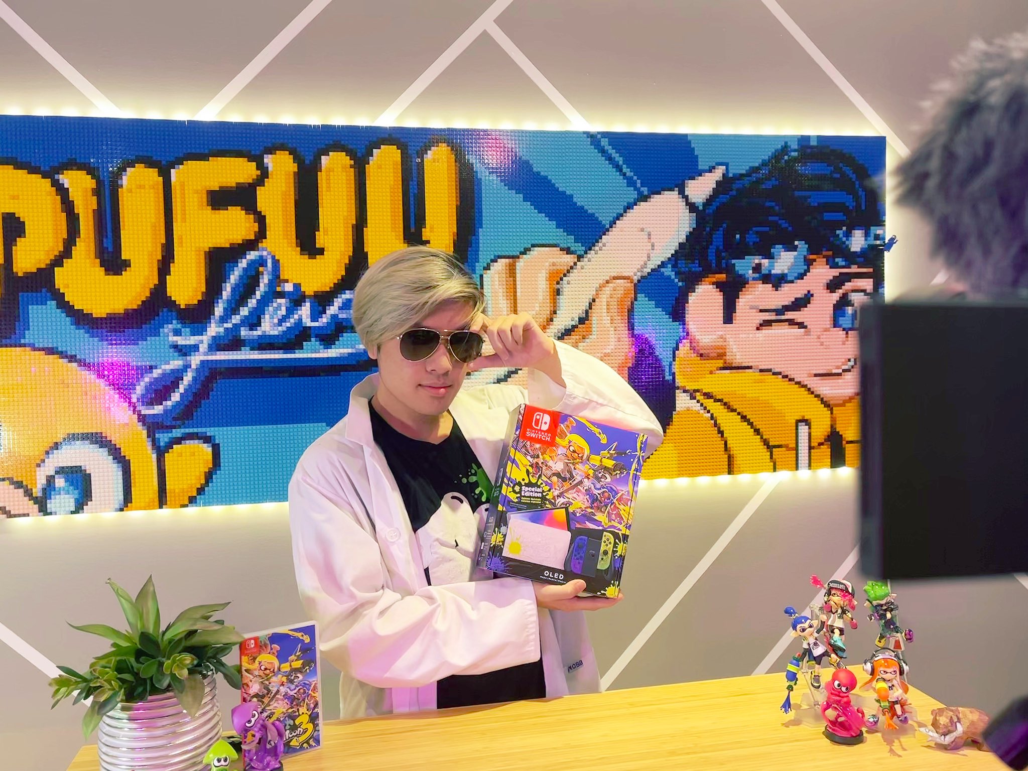 Pufuu 🐡 on Twitter: "Squid Research Lab Intern, Pufuu here! Currently in the process of unboxing ...