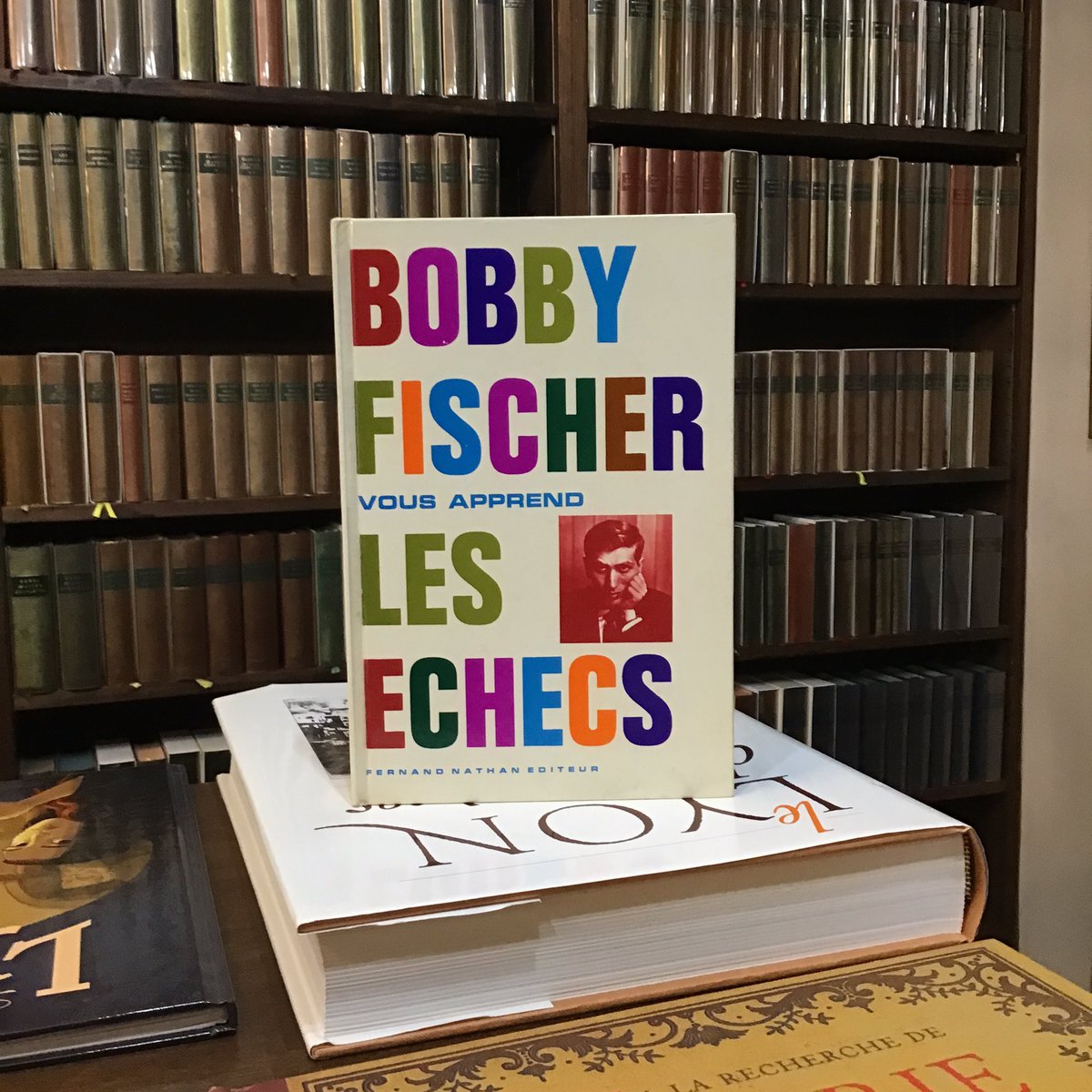 Soldes exceptionnels sur les jeux en bois vintage rue Joseph Serlin ...