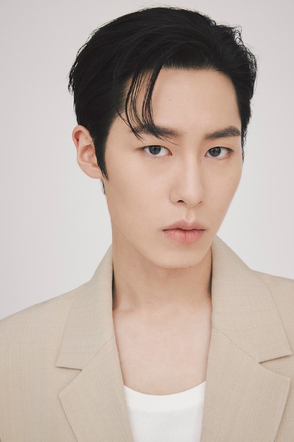 LEE JAE WOOK RECORD on Twitter: "20220829 News Actor Lee Jae Wook completed his life character ...