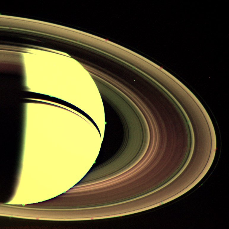 Humanoid History On Twitter Saturn Observed By Nasas Voyager 2